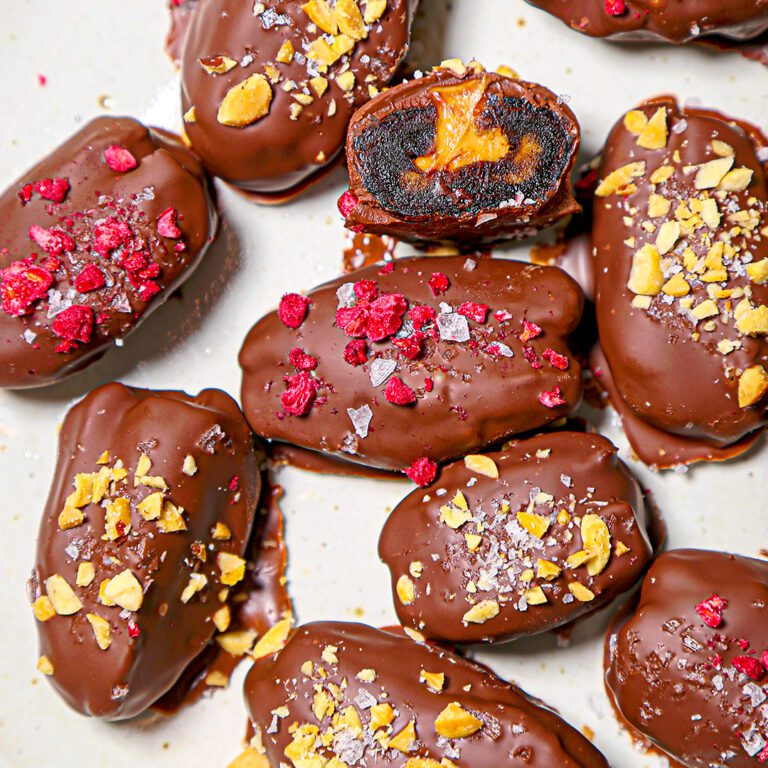 Chocolate-Covered Dates Are a Dessert Win - Misfits Market